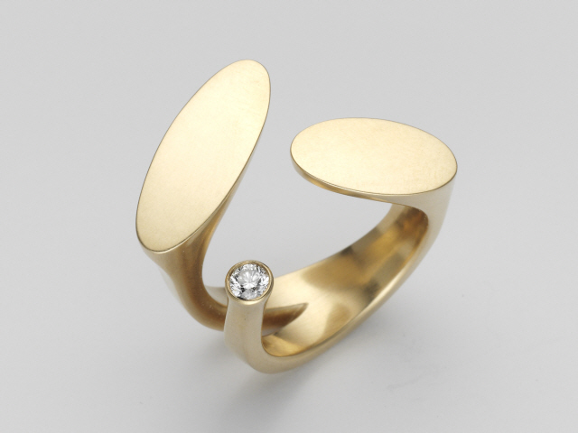 Angela Hübel Ringe | Juwelier Roller